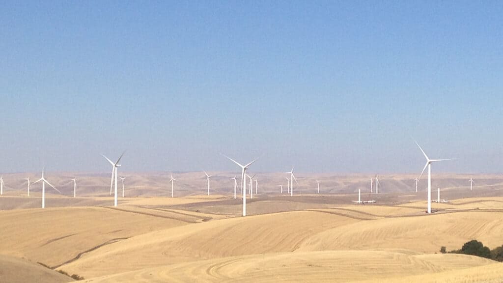 Portland General Electric Company - Wind Farm Erection